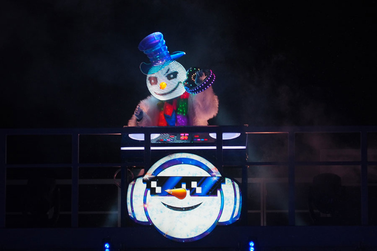 4年ぶりUSJのナイトショー、新キャラDJがパーク沸かす | Lmaga.jp