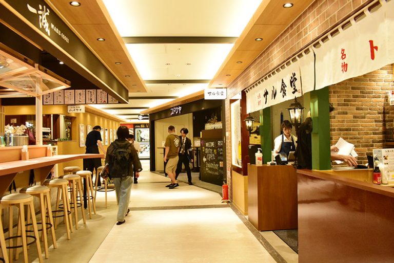 梅田で働くおっさんたちを救う、JR大阪駅「バルチカ03」 | Lmaga.jp