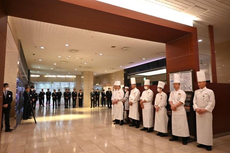 大阪新阪急ホテル、最後の1日…約100人から大きな拍手で幕 | Lmaga.jp