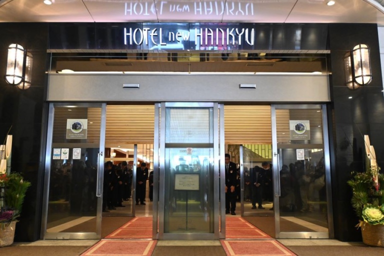 大阪新阪急ホテル、最後の1日…約100人から大きな拍手で幕 | Lmaga.jp