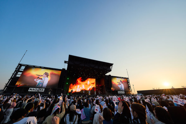 Jr.EXILEが万博でライブ、ファンもパビリオンを満喫 | Lmaga.jp