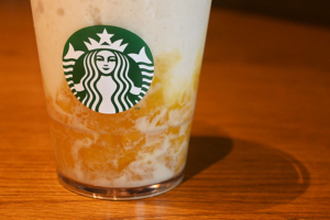 スタバ新作は史上初・激辛フラペ、SNS驚愕「味覚おかしくなる」 | Lmaga.jp